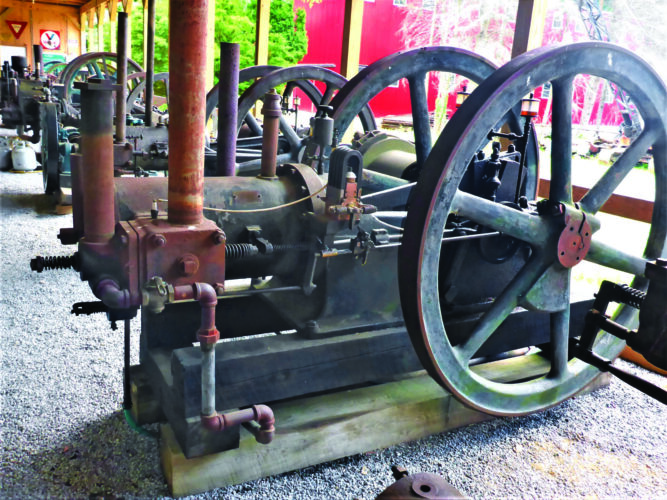 What is an Oil Field Engine? - Gas Engine Magazine